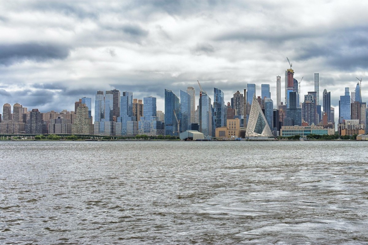 On the Hudson by Leigh Ann Raab – Wanderlust